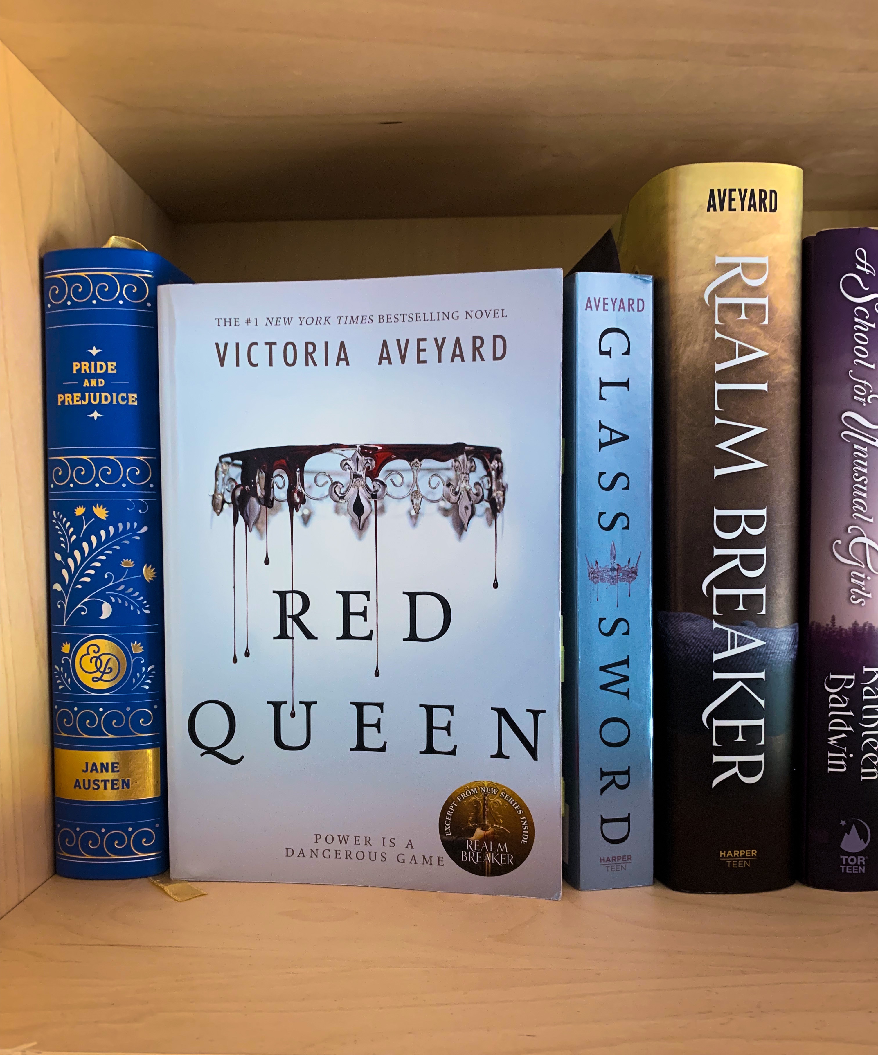 Book Review | Red Queen – Julia Rose Books